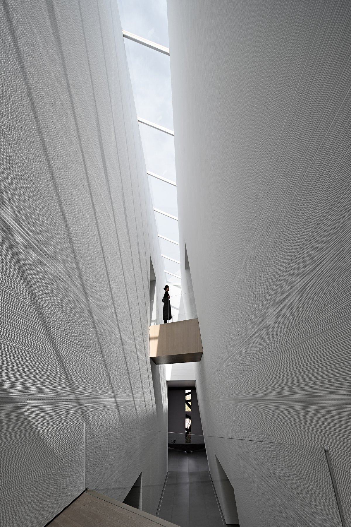 YINJISPACE - JLa x Sales Center of Poly City in Changchun